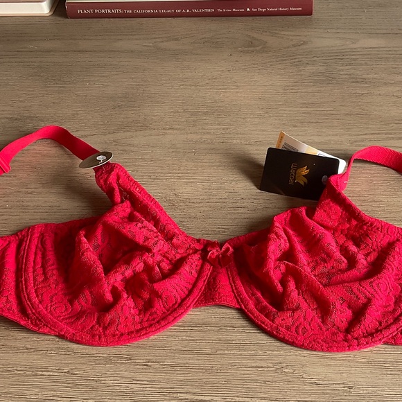 Wacoal | Intimates & Sleepwear | Lace Underwire Bra In Red 34dd | Poshmark